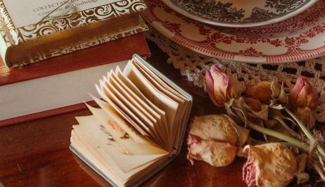 آخرین خبر بخشی از کتاب هیچ کس نمی‌تواند بی درنگ در این دنیا به جایی برسد