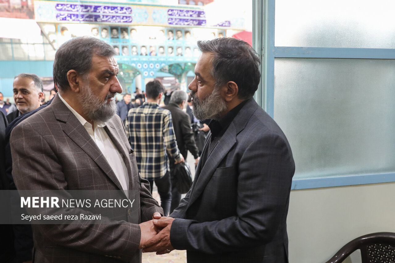 آخرین خبر عکس محسن رضایی در مراسم گرامیداشت آتش نشان فداکار شهید
