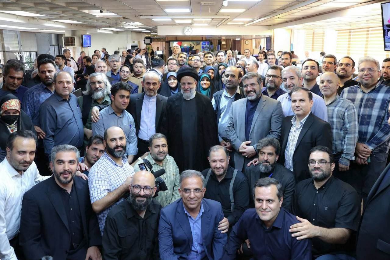 آخرین خبر عکس یادگاری خبرنگاران با رئیس جمهور