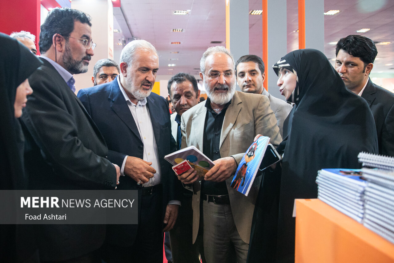 آخرین خبر عکس مراسم افتتاح نمایشگاه نوشت افزار ایرانی