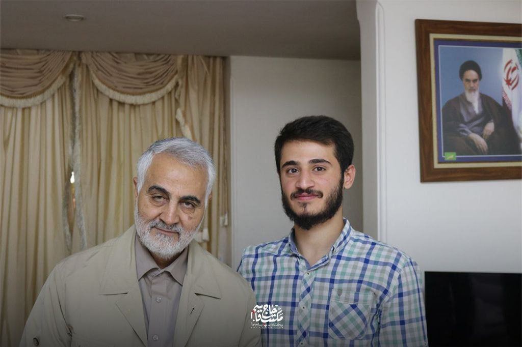 آخرین خبر عکس تصویر یکی از شهدای جوان حزبالله لبنان در کنار حاج قاسم