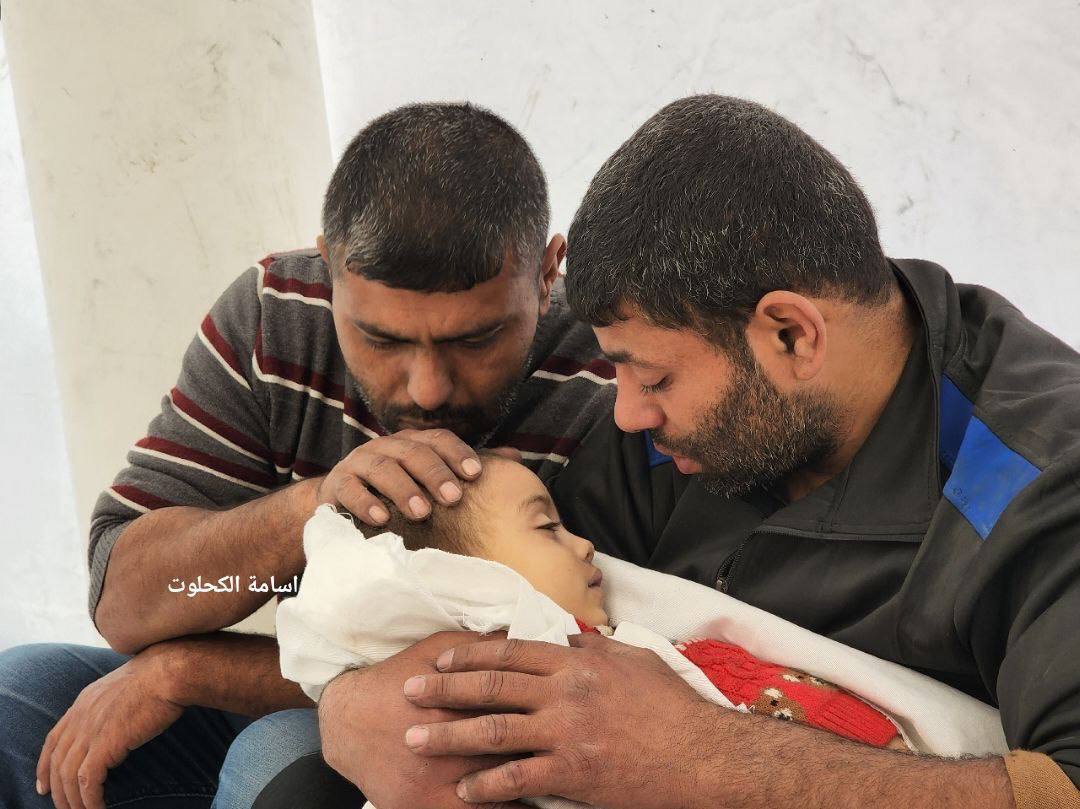 آخرین خبر وداع پدر فلسطینی با دختر بچه شهیدش