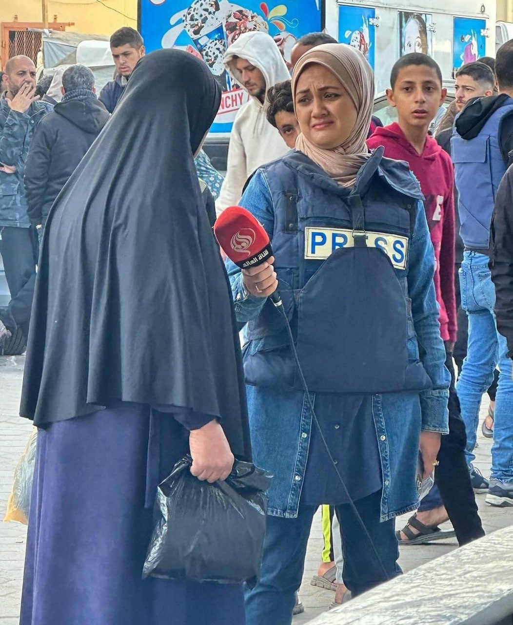 آخرین خبر عکس نگاه پر از درد یک خبرنگار فلسطینی