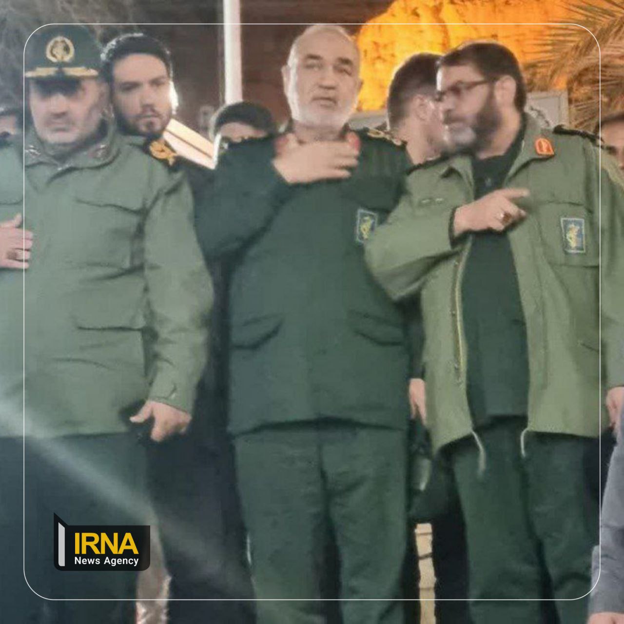 آخرین خبر عکس ورود فرمانده کل سپاه به گلزار شهدای کرمان