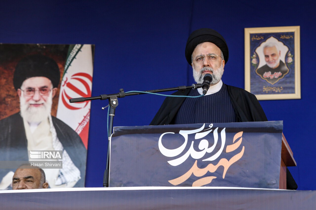 آخرین خبر عکس حضور رئیس جمهور در تشییع پیکر شهدای انفجار تروریستی کرمان