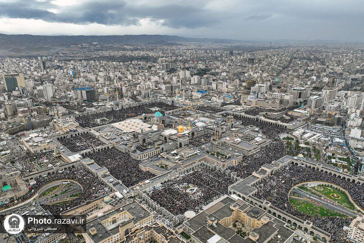 آخرین خبر عکس تصویر هوایی از حرم امام رضا ع در لحظه تحویل سال ۱۴۰۳