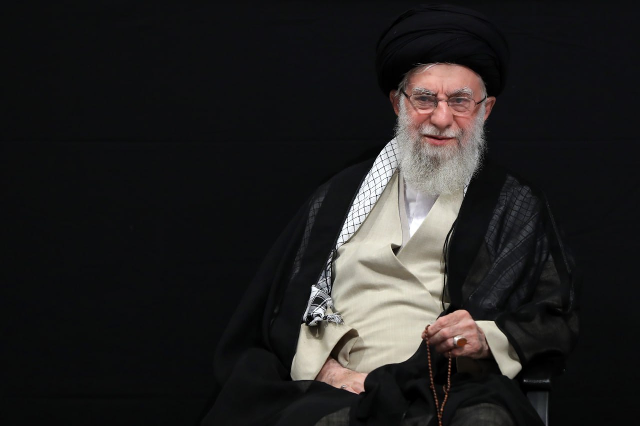 آخرین خبر عکس تصویری از رهبر انقلاب در آغاز مراسم اربعین حسینیه امام